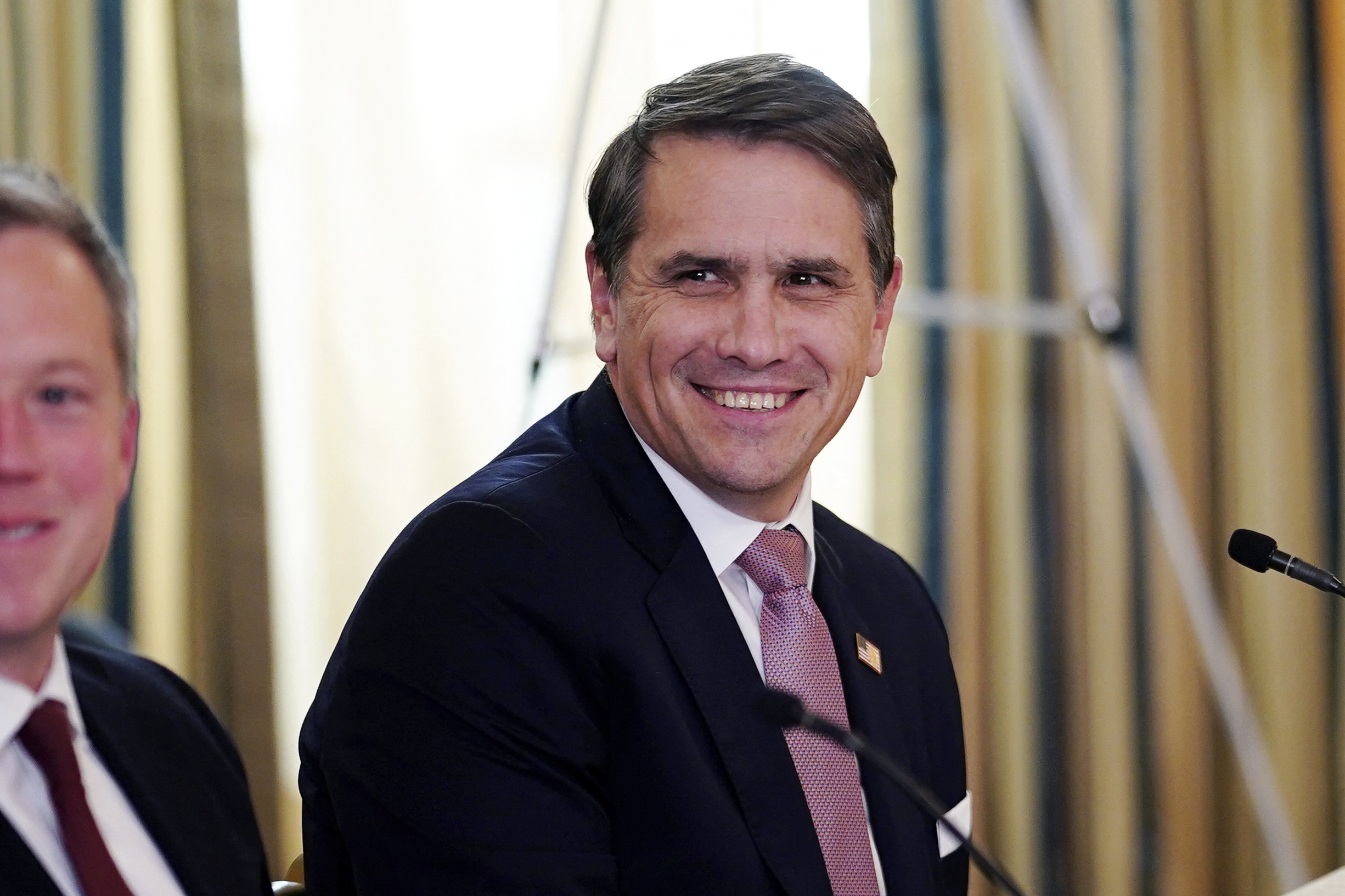 Trump lawyer ripped for ‘completely incompetent’ Ghislaine questioning