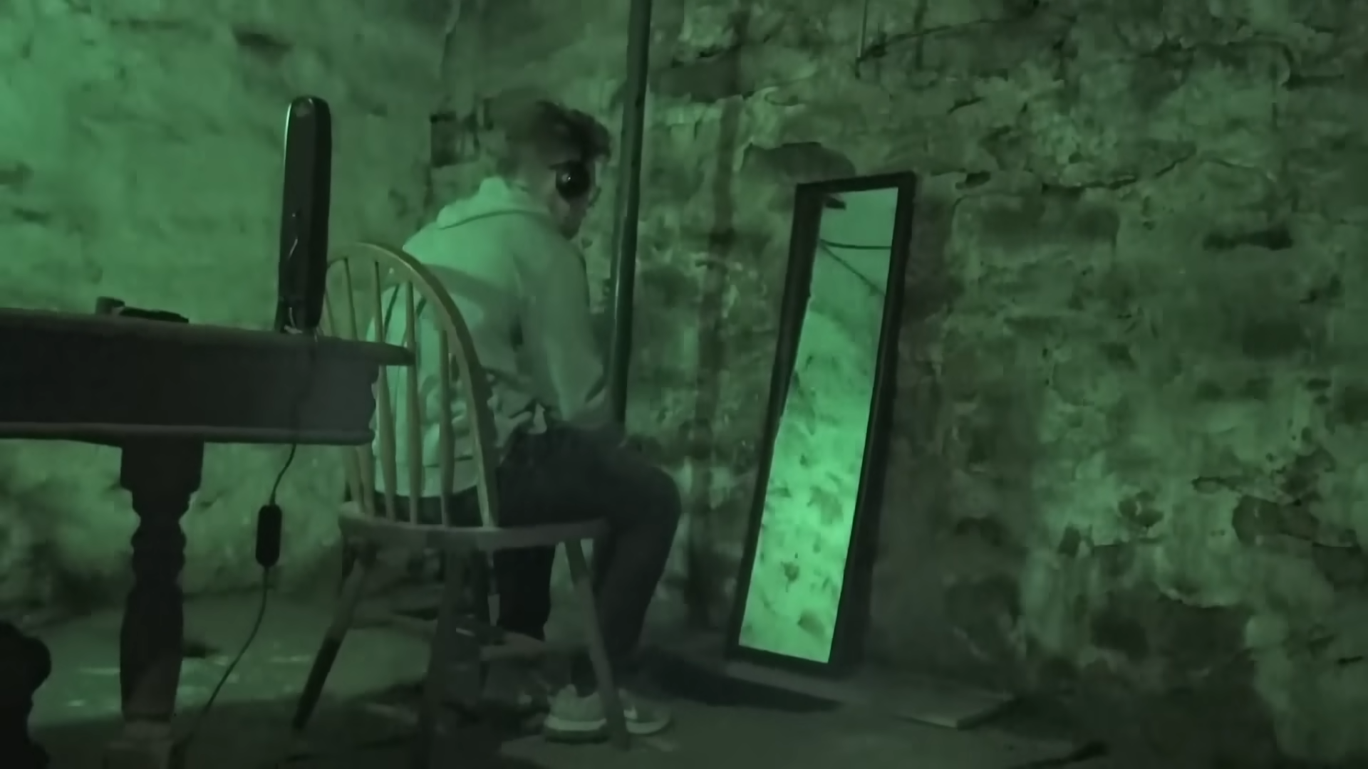 Do ghosts really exist? Haunted house experiment