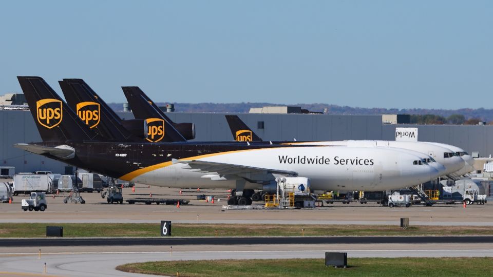 Fleet of UPS planes grounded after deadly crash expected to miss peak ...