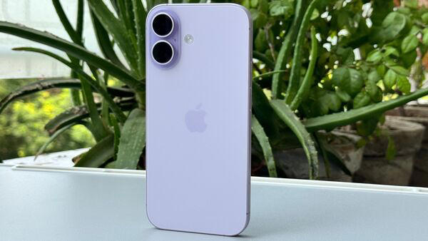 Vijay Sales Republic Day sale live: iPhone 17 prices slashed. Check ...