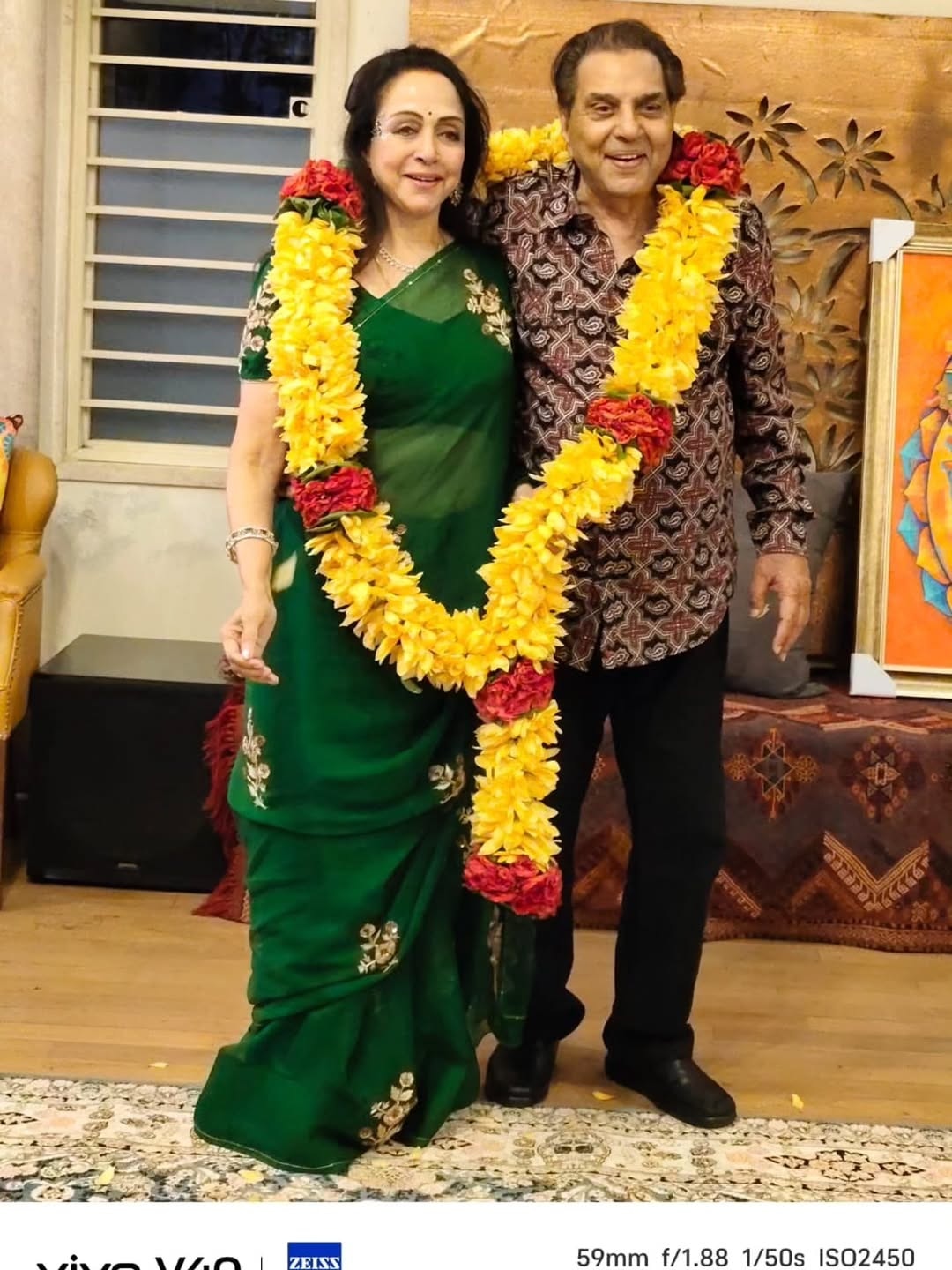 Hema Malini posts family pics of Dharmendra in new emotional tribute on ...