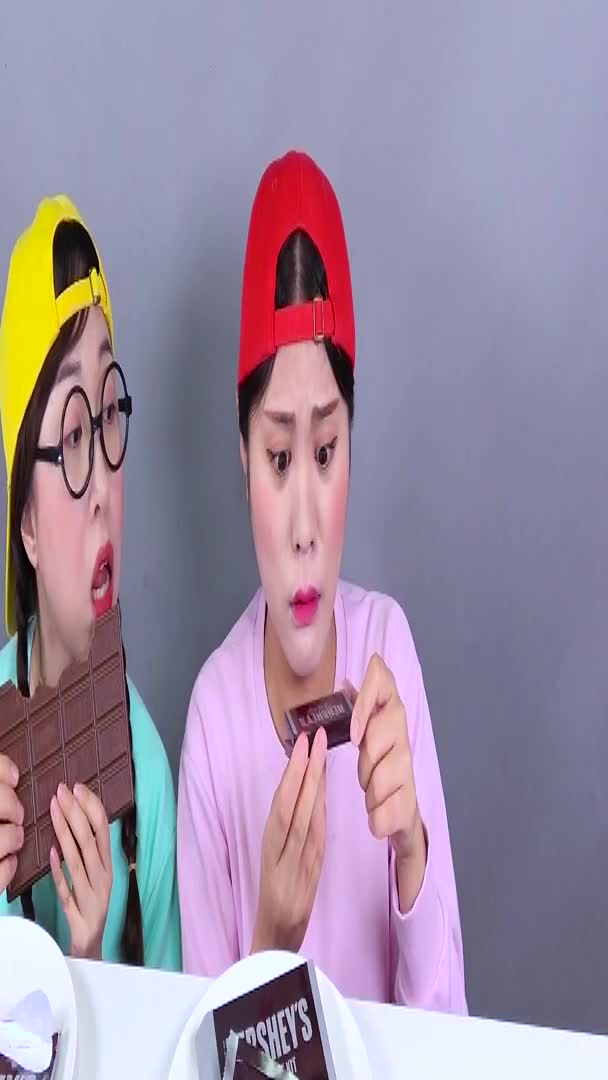 食べる音 コンビニ食品とチョコレートメイクチャレンジ ドナ