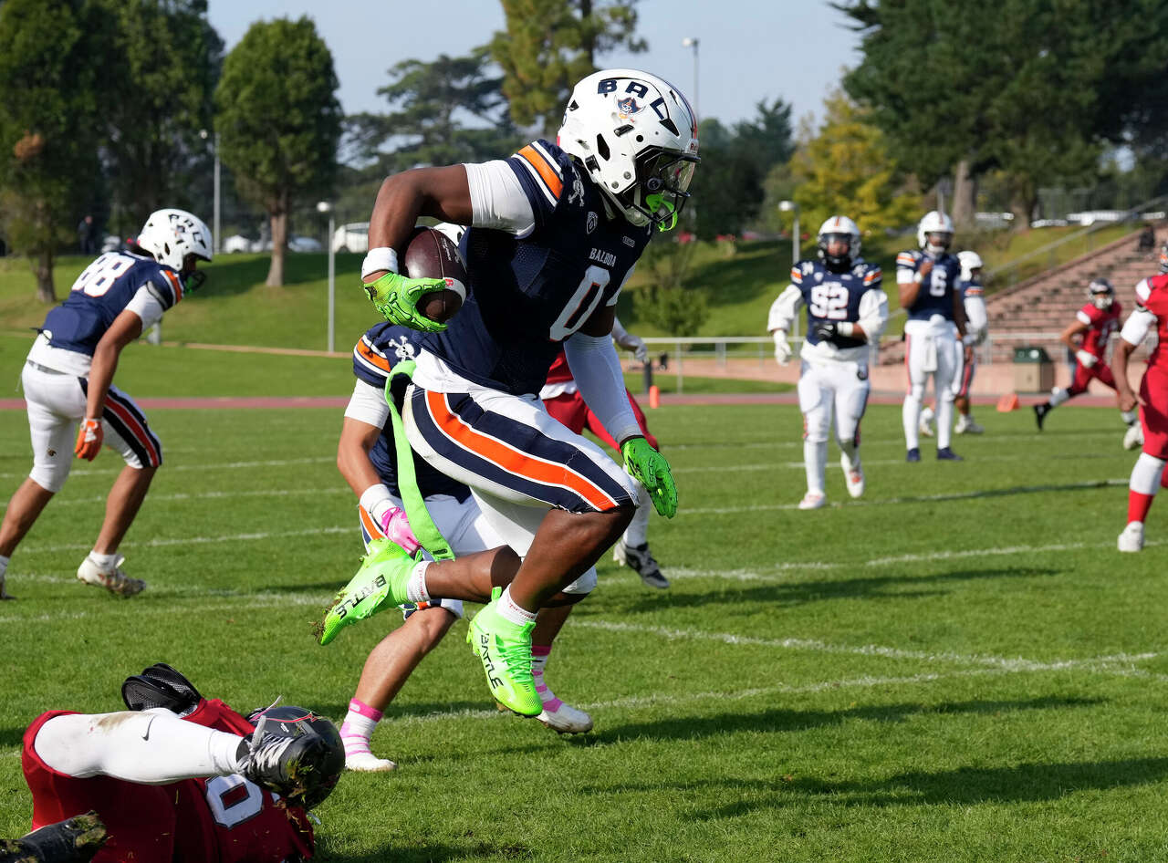 Mekai Smith's 6 TDs lead Balboa past Washington for SF Section title ...