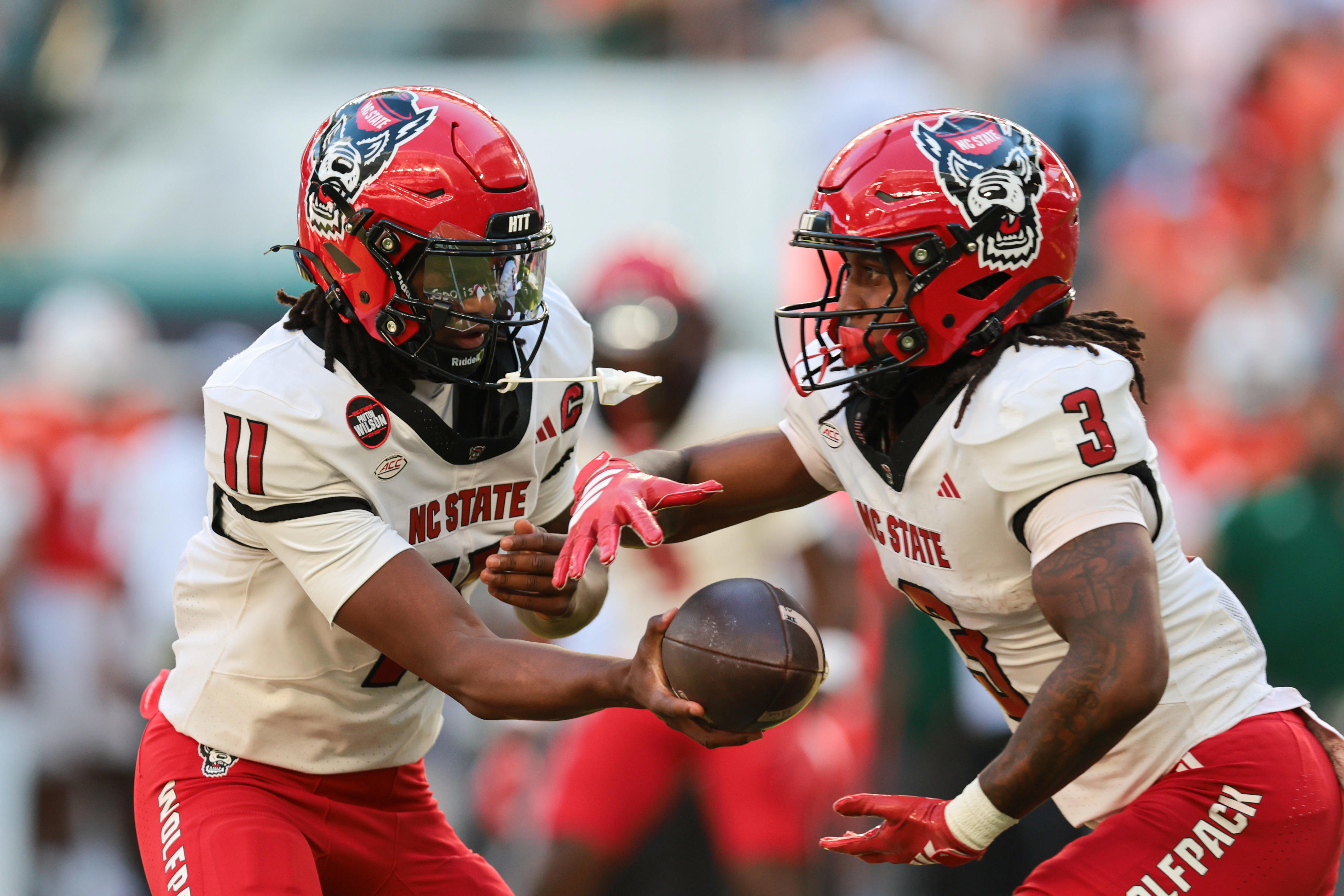 NC State football's Hollywood Smothers intends to enter transfer portal ...