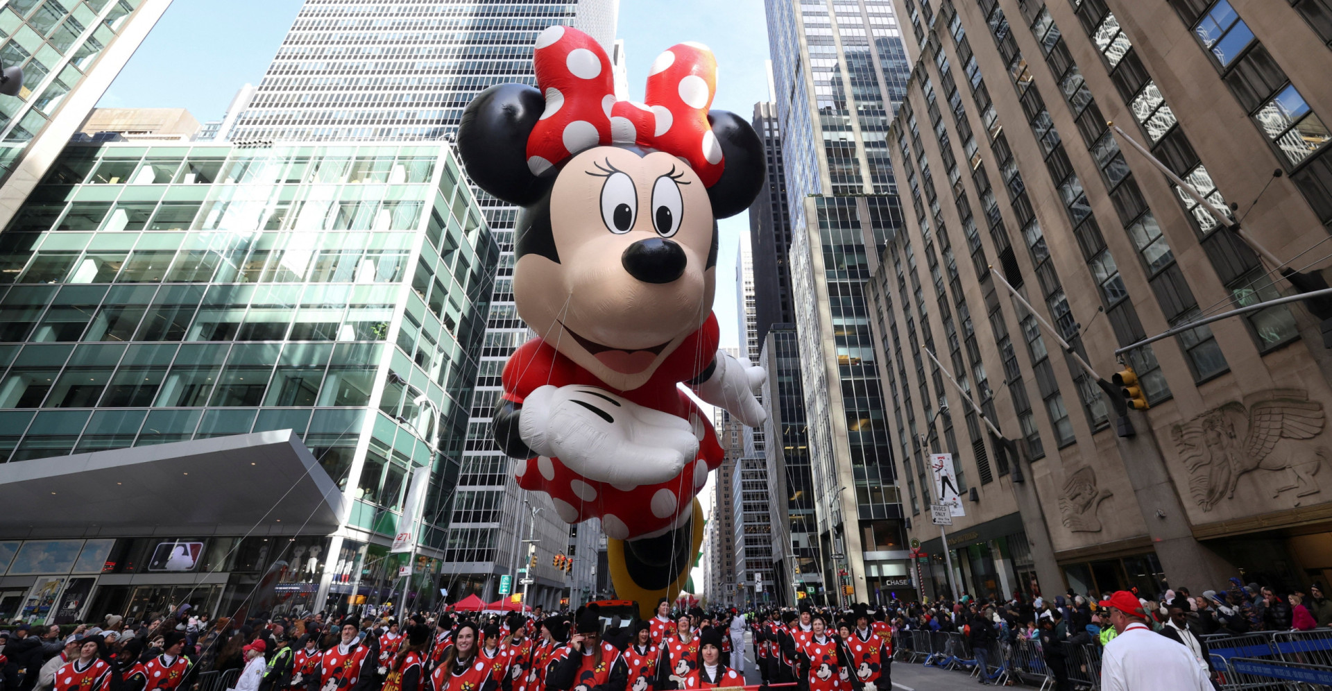 thousands-celebrate-as-macy-s-thanksgiving-day-parade-rolls-through