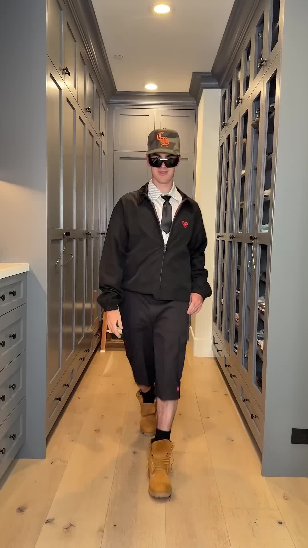 Which fit is better? @chanderland @quinton_rice