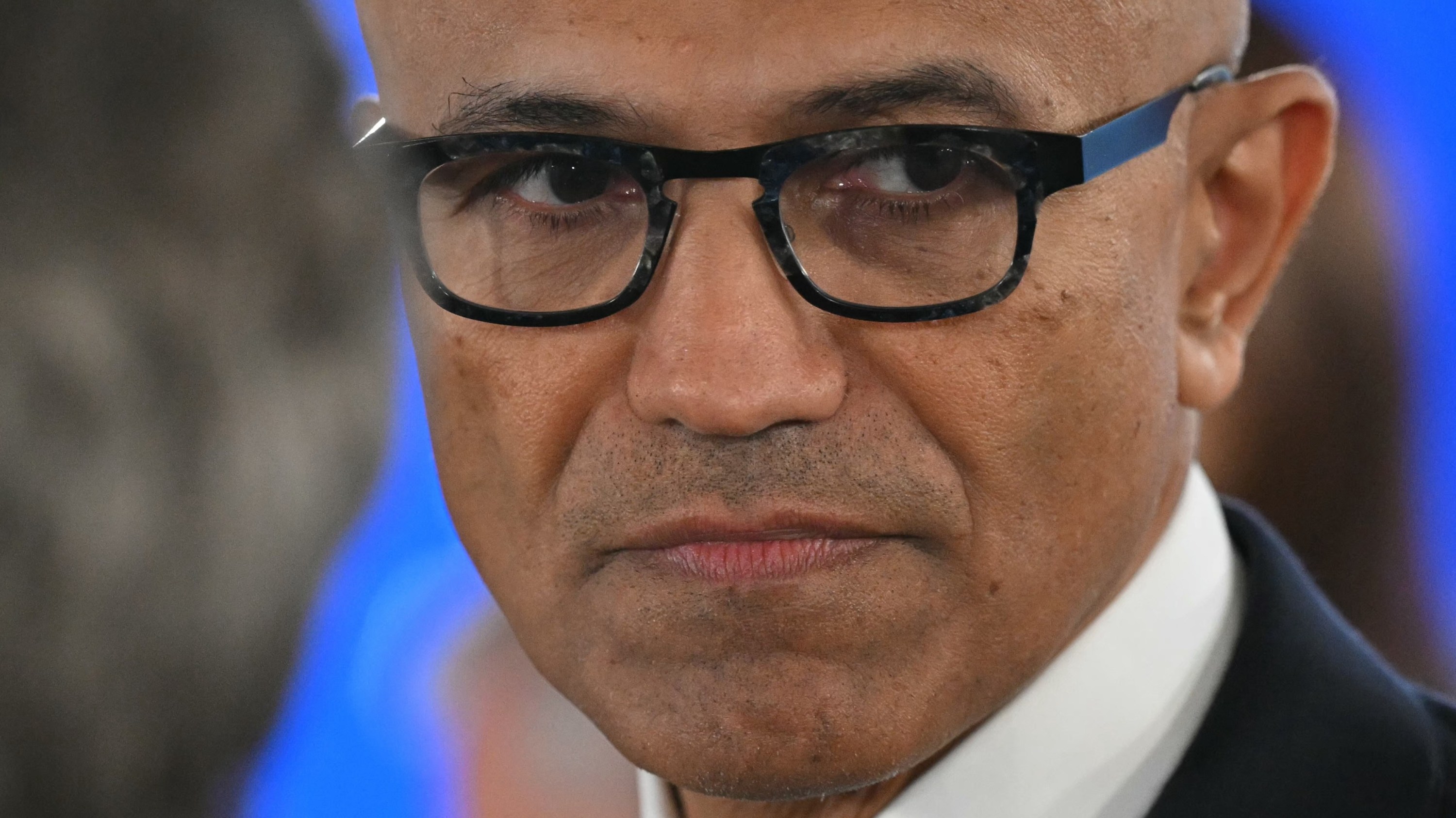 Microsoft's Frank Shaw debunks "100% made up" layoff rumors