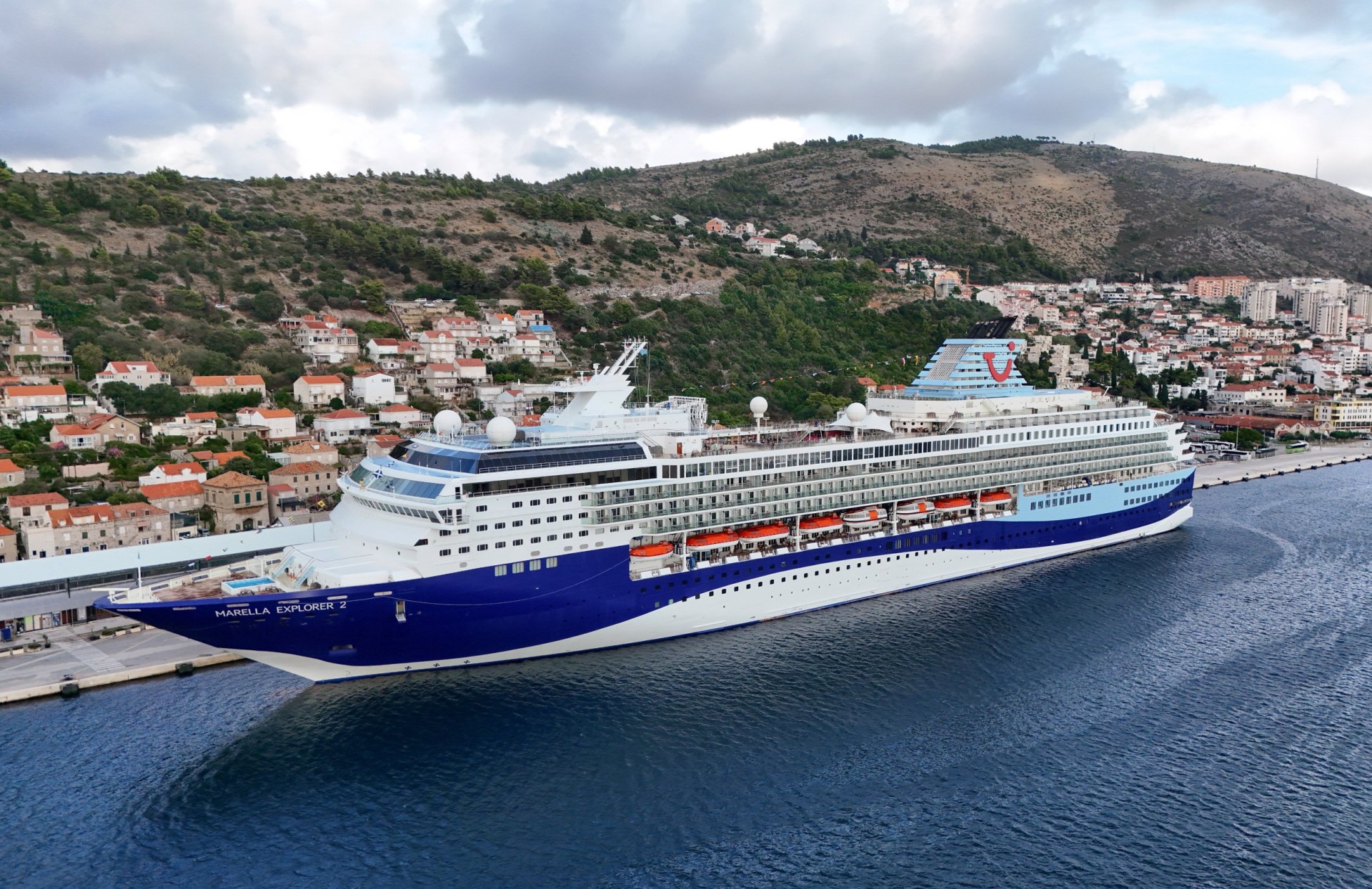 Tourist feared overboard from TUI cruise near Canaries