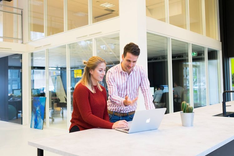 Ramalan Zodiak Karier 29 November 2025: Masalah di Pekerjaan Membuat ...