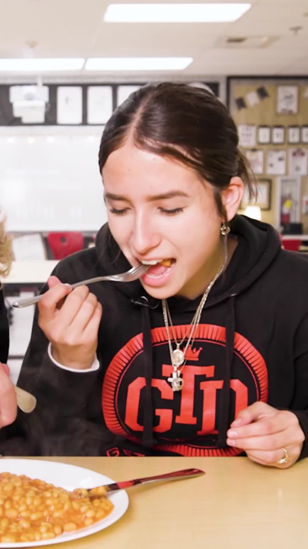 Americans try beans on toast for the first time: Hilarious reactions!