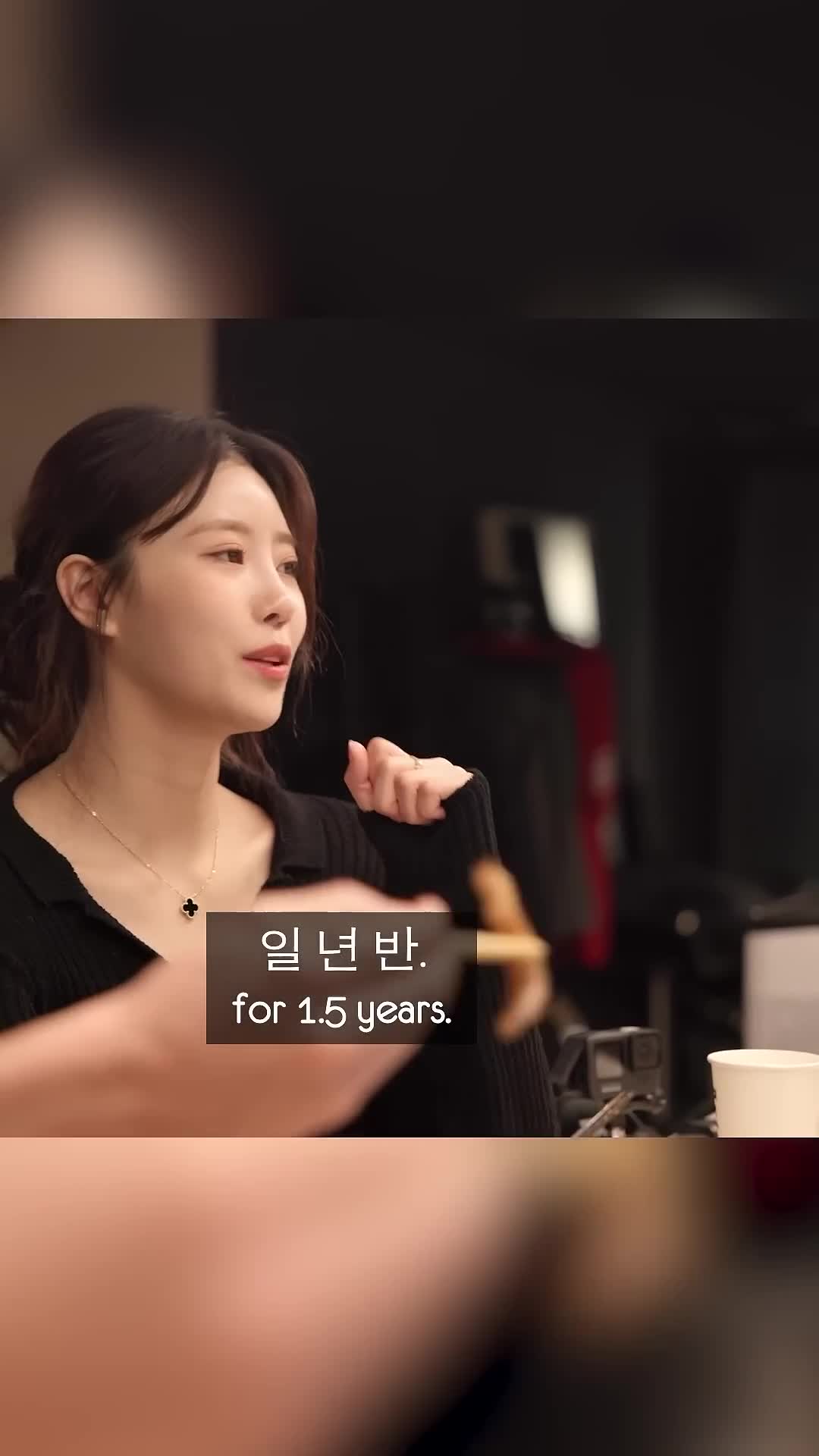 K-Pop Idol Mijoo Surprises Foreign Fans with Dance & Playful Banter!