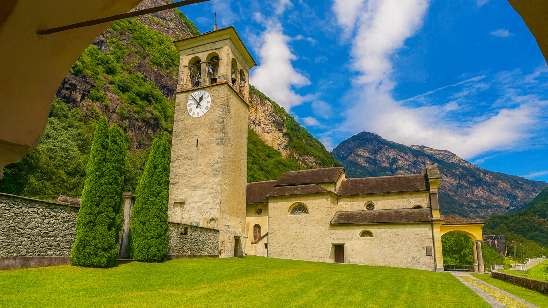 Cevio Switzerland: Village Walk in Ticino Valley (4K)