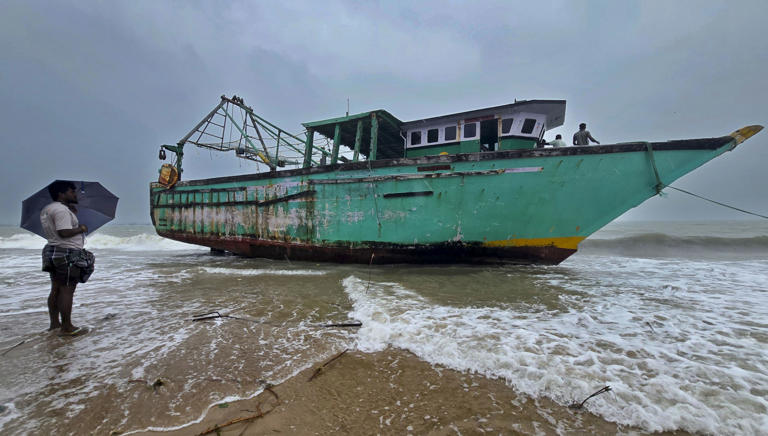 Cyclone ''Ditwah'' closes in towards TN coast, CM Stalin reviews ...