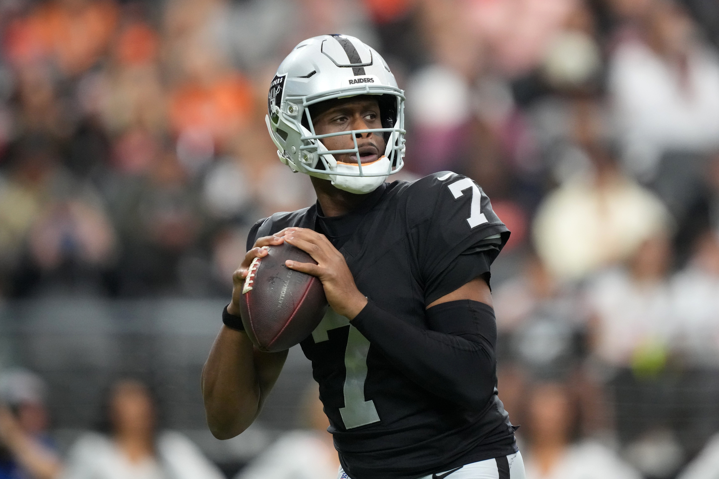 Raiders release statement following Geno Smith's obscene gesture