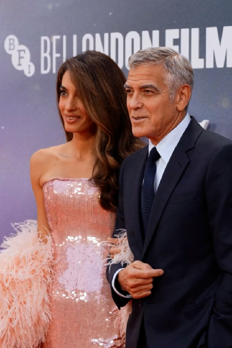 Les secrets de style des looks emblématiques de George Clooney sur le ...