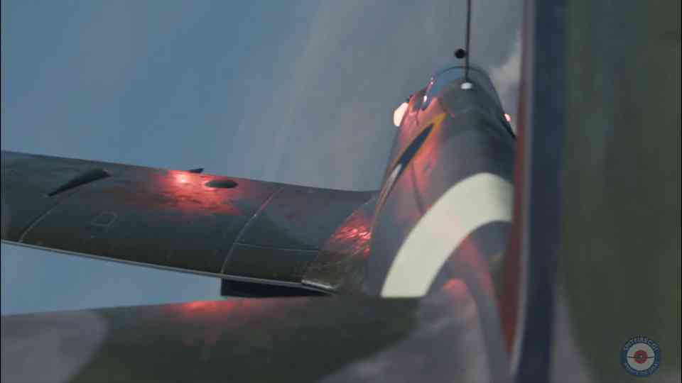 How a spitfire pilot knocked a V-1 out of the sky with pure skill