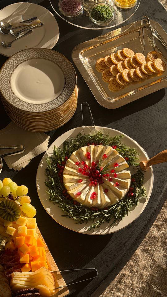 Kardashian-Jenner Family Share Glimpse into Their Thanksgiving as Kylie ...