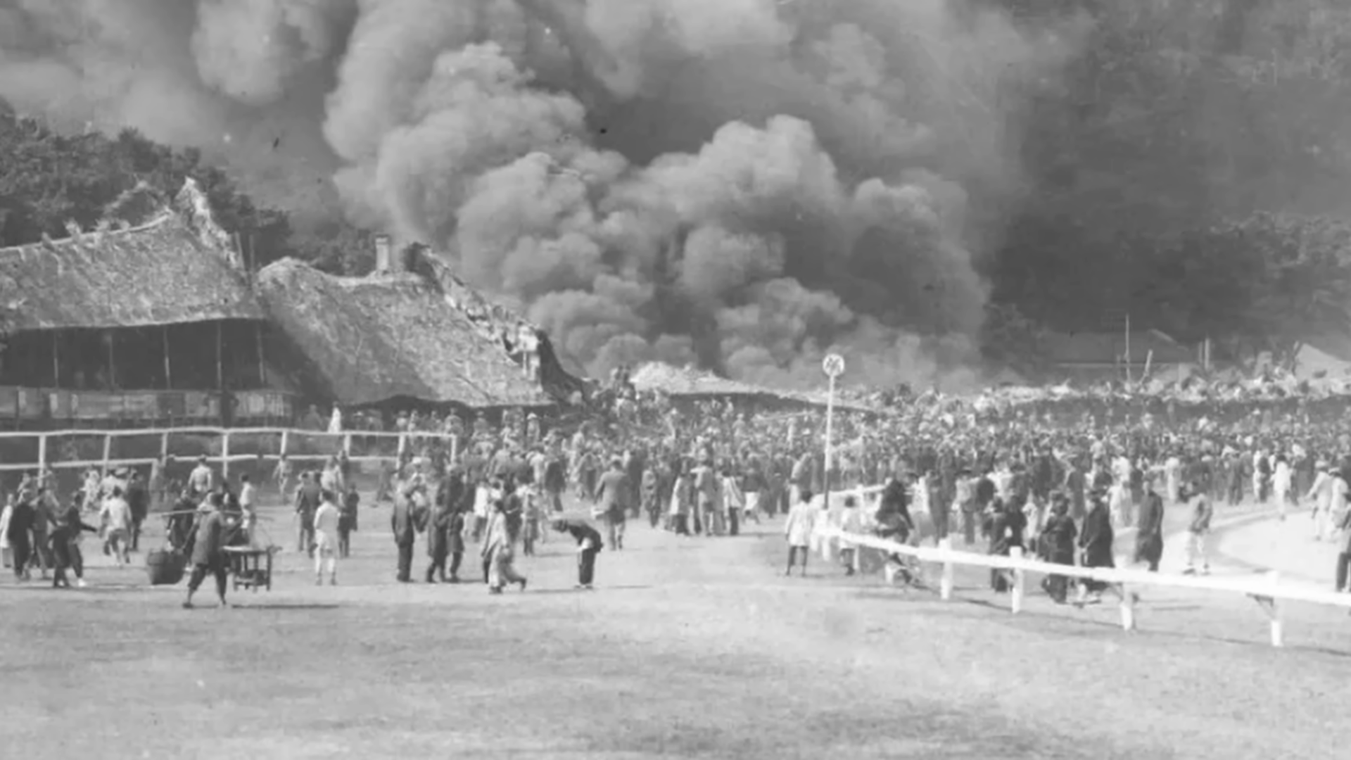 How a Wooden Grandstand Collapse Turned a Fire Into Mass Death