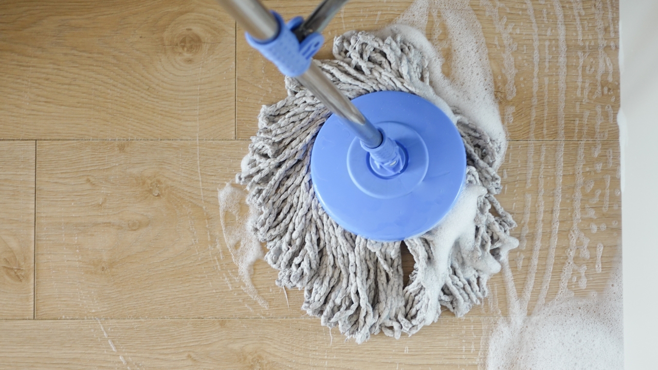 5 Mistakes That Make Clean Floors Look Dingy
