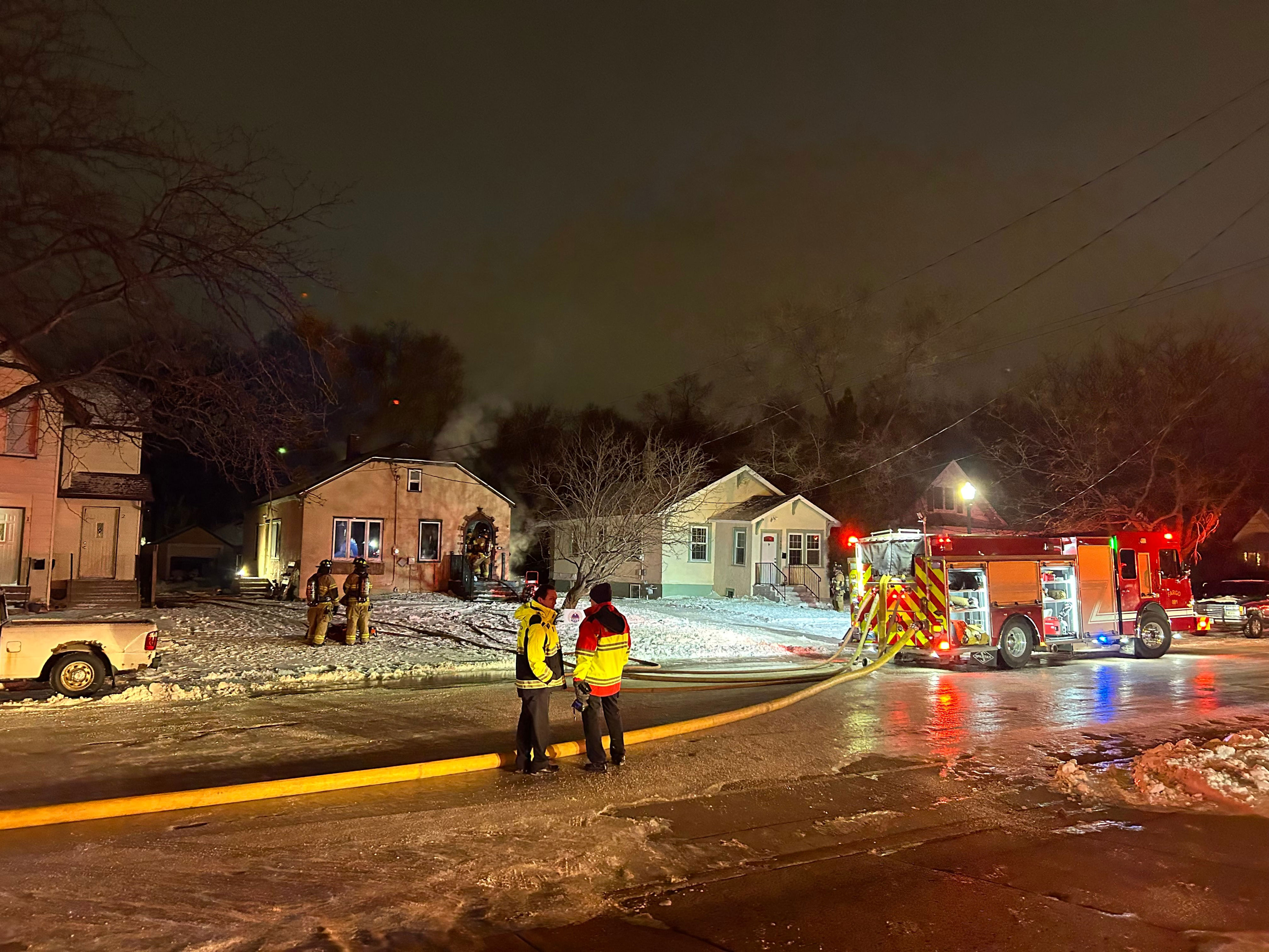 Fargo fire respond to early morning structure fire