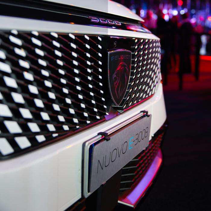 PEUGEOT 3008 Icon Next Generation 2025: innovazione e design al Teatro ...