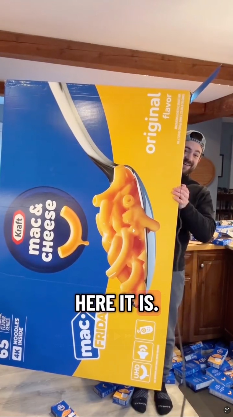 Walmart shoppers rage after waiting hours for 65-inch Mac & Cheese box ...