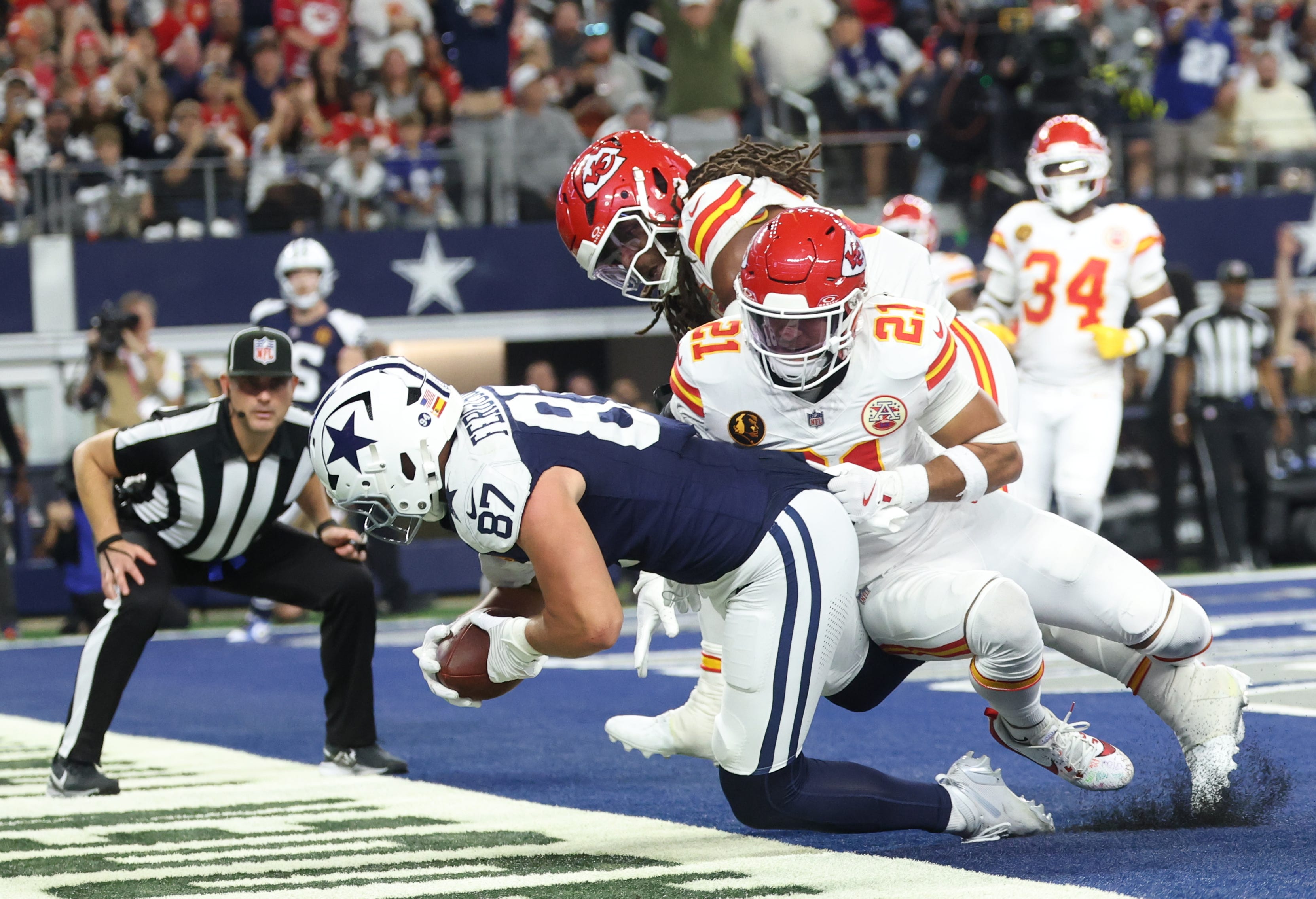 Cowboys' Jake Ferguson puts foot down about overturned TD; explains ...
