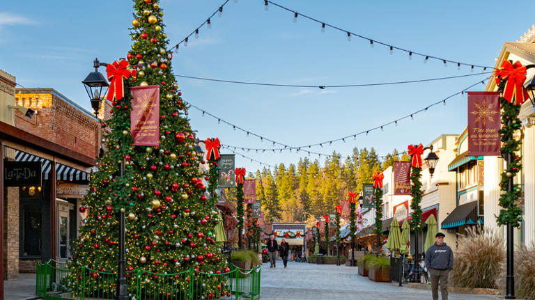 5 Christmas Towns In California That Have Major Hallmark Movie Vibes