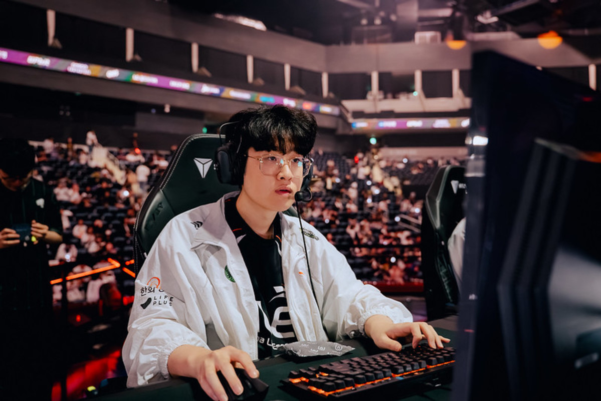 Zeus Extends Contract with HLE for League of Legends 2026 Season