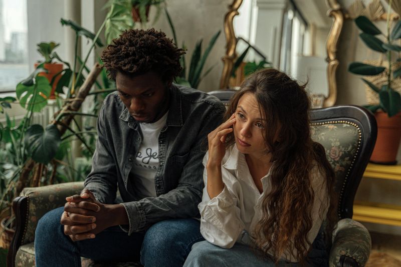 12 Behaviors That Keep People Stuck in Situationships