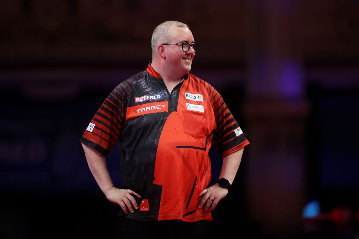 Bunting names three young players to watch at World Darts Championship