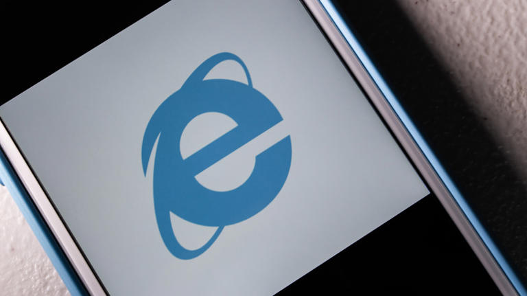 Why Microsoft Discontinued Internet Explorer After Almost 30 Years