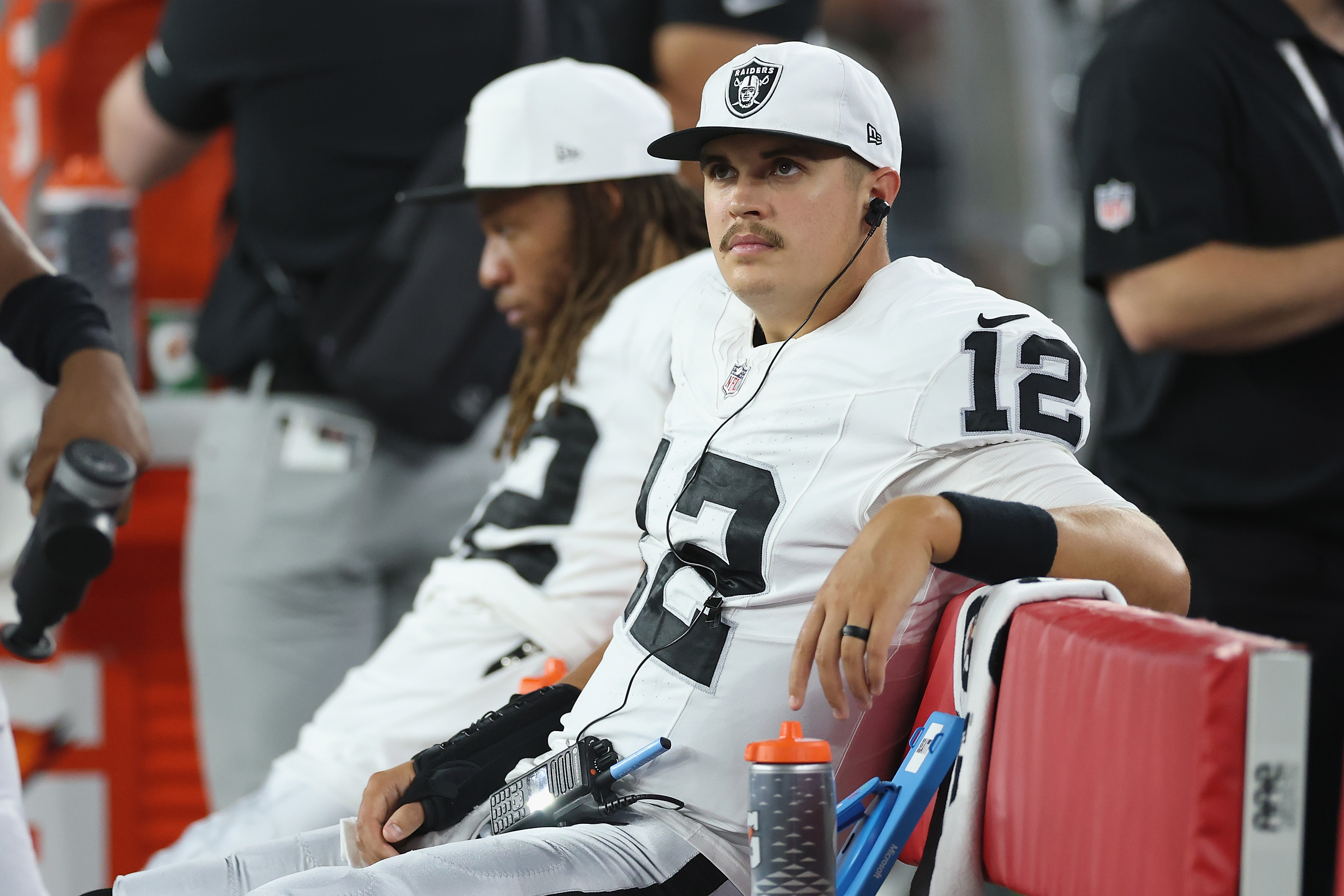 Las Vegas Raiders plan on using 2 quarterbacks Sunday