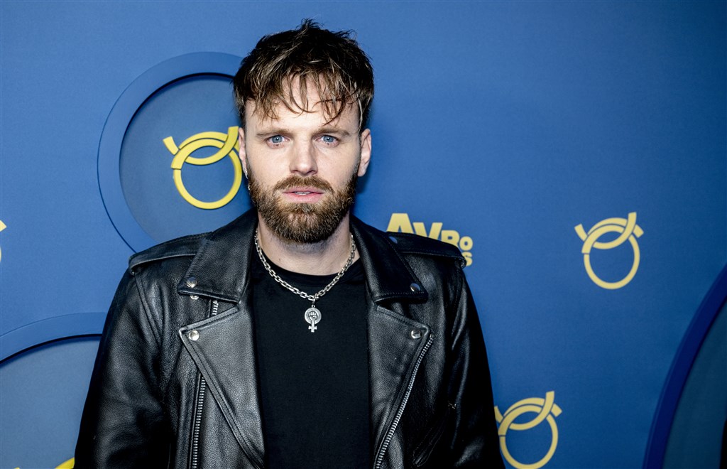 BOOS onthult: BN’ers prijzen dure behandelingen van Master Oh aan