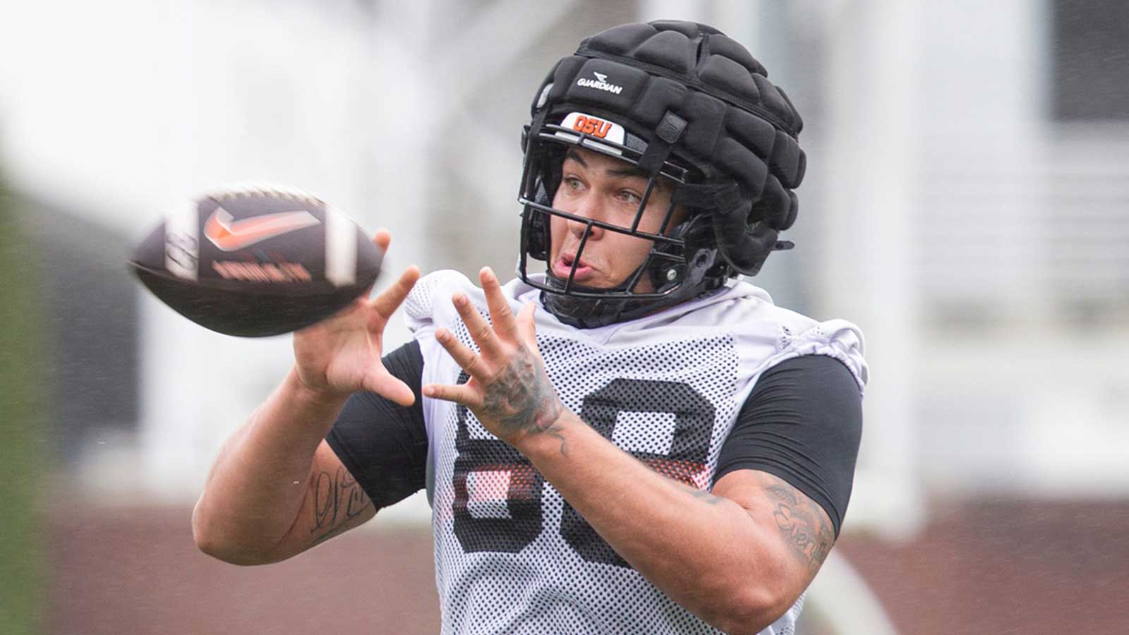 Oregon State loses tight end to transfer portal after landing new coach