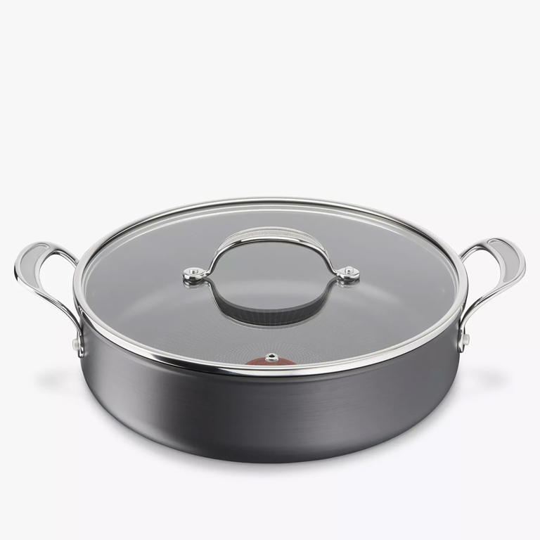 Jamie Oliver's favourite pan is just perfect for one pot meals this January