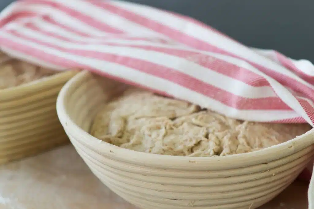 10 pizza-making tricks that make homemade pies look bakery-quality