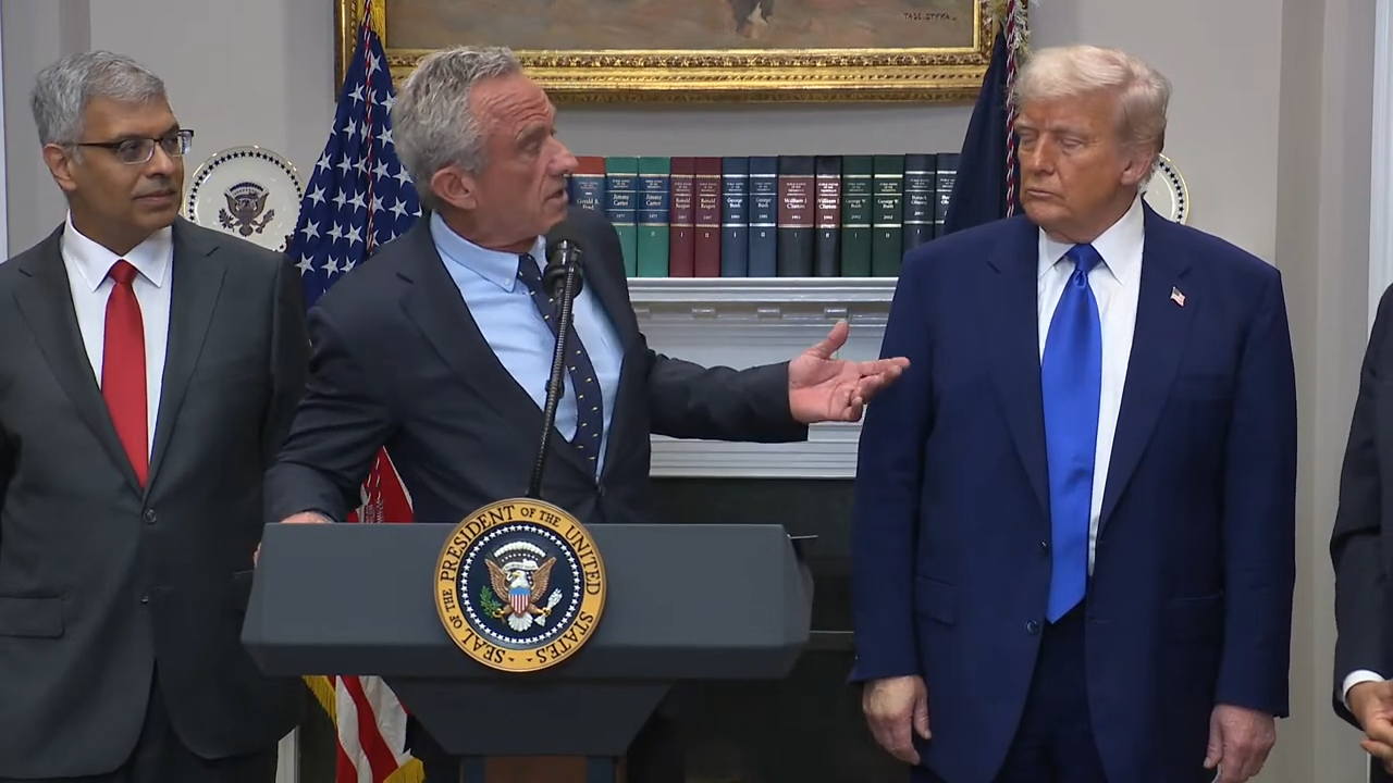 'They Gave You $100 Million': Trump Gets Caught With His Hand In The ...