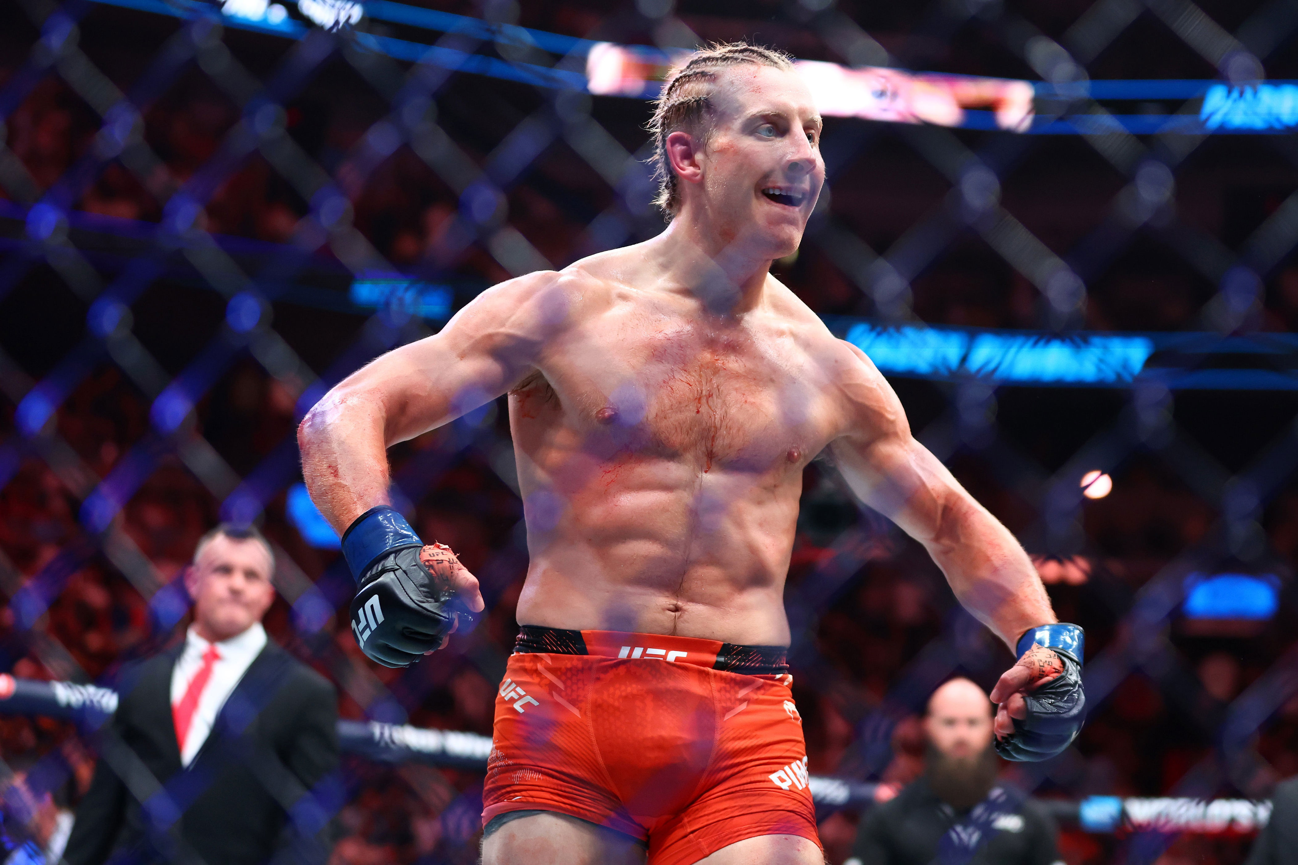 Commentator Anik highlights major flaw with UFC events