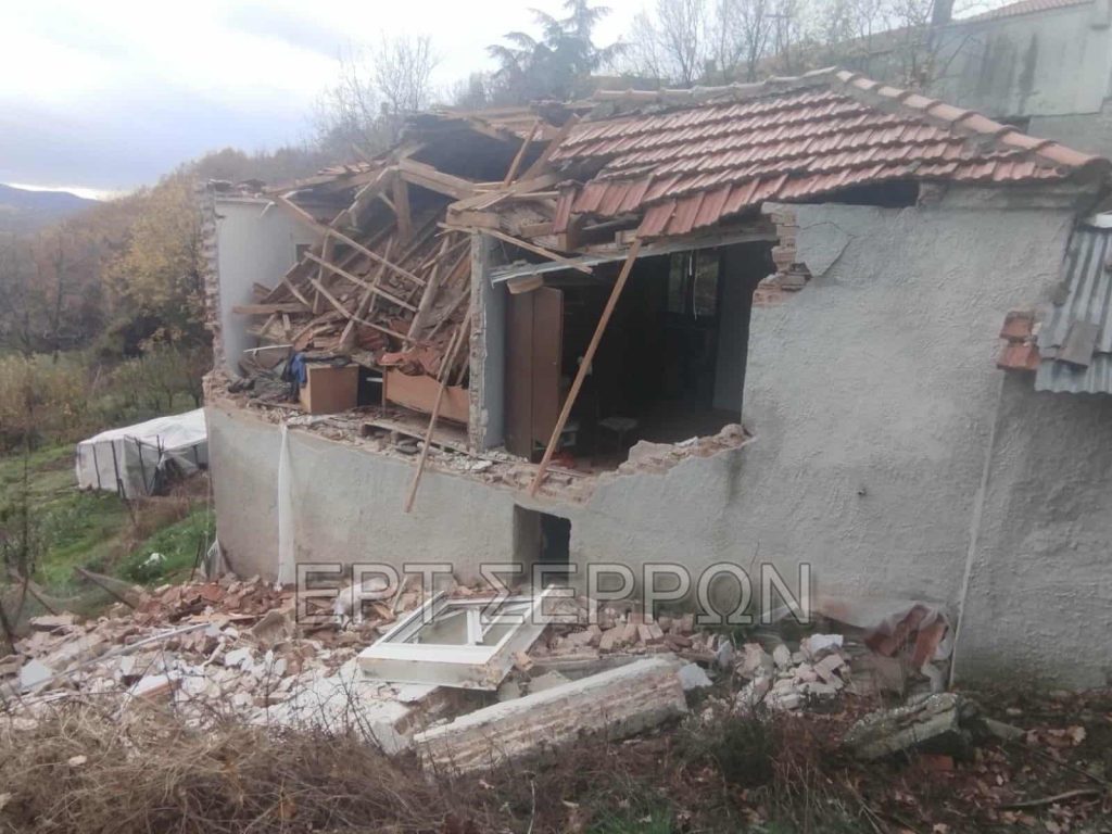 Τρόμος για οικογένεια στις Σέρρες – Κατέρρευσαν τοίχος και στέγη από το ...