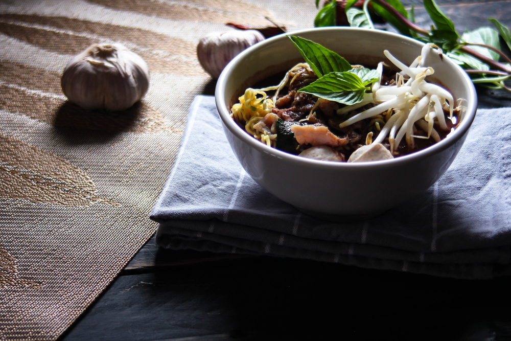 Foods to avoid before a long flight