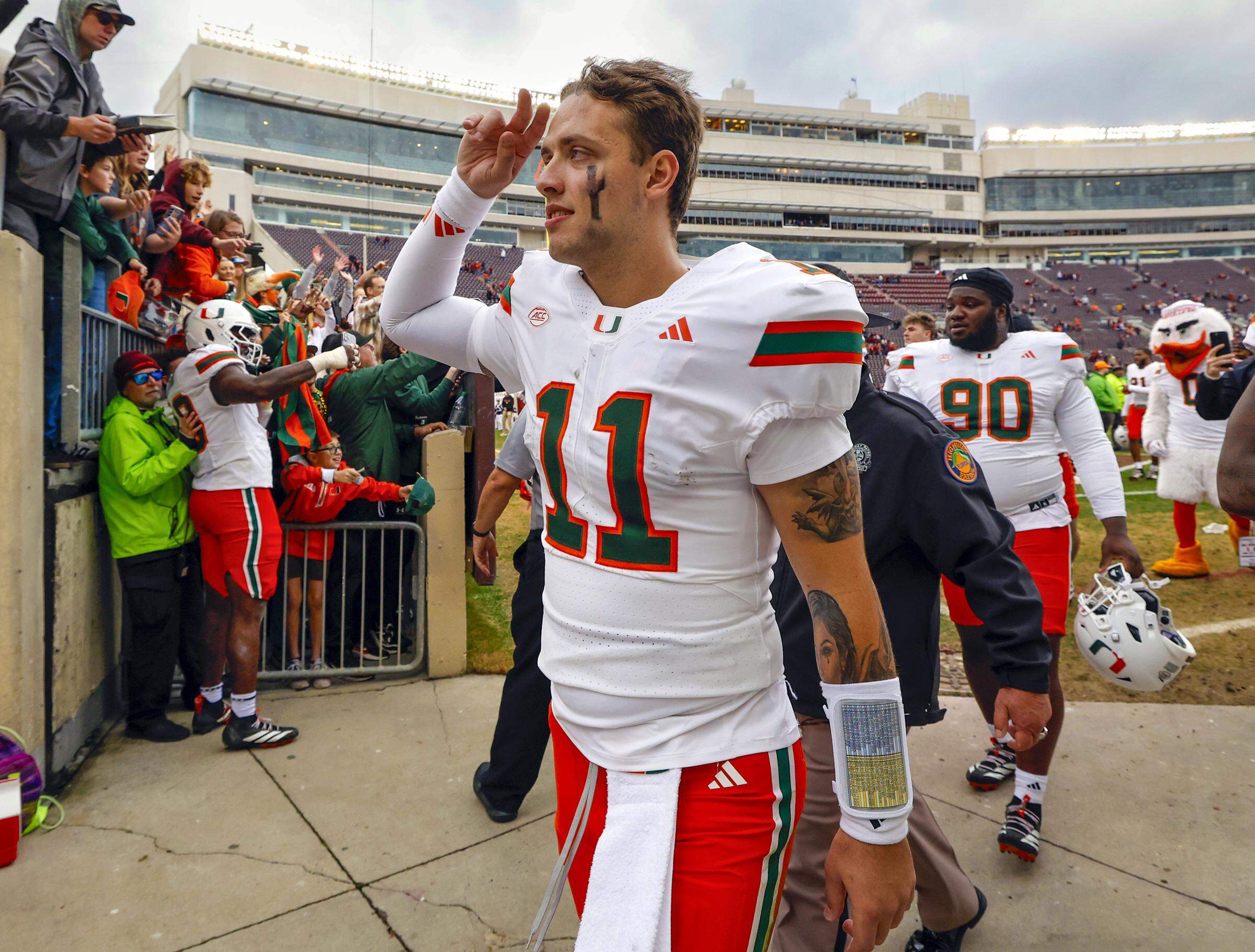 How Beck's season-ending run for Miami compares to other quarterbacks ...