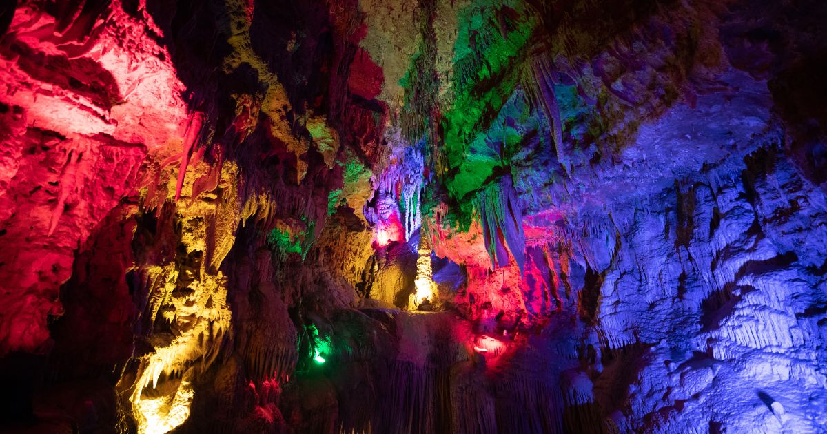 19 Caves in the U.S. That Offer Unforgettable Underground Adventures