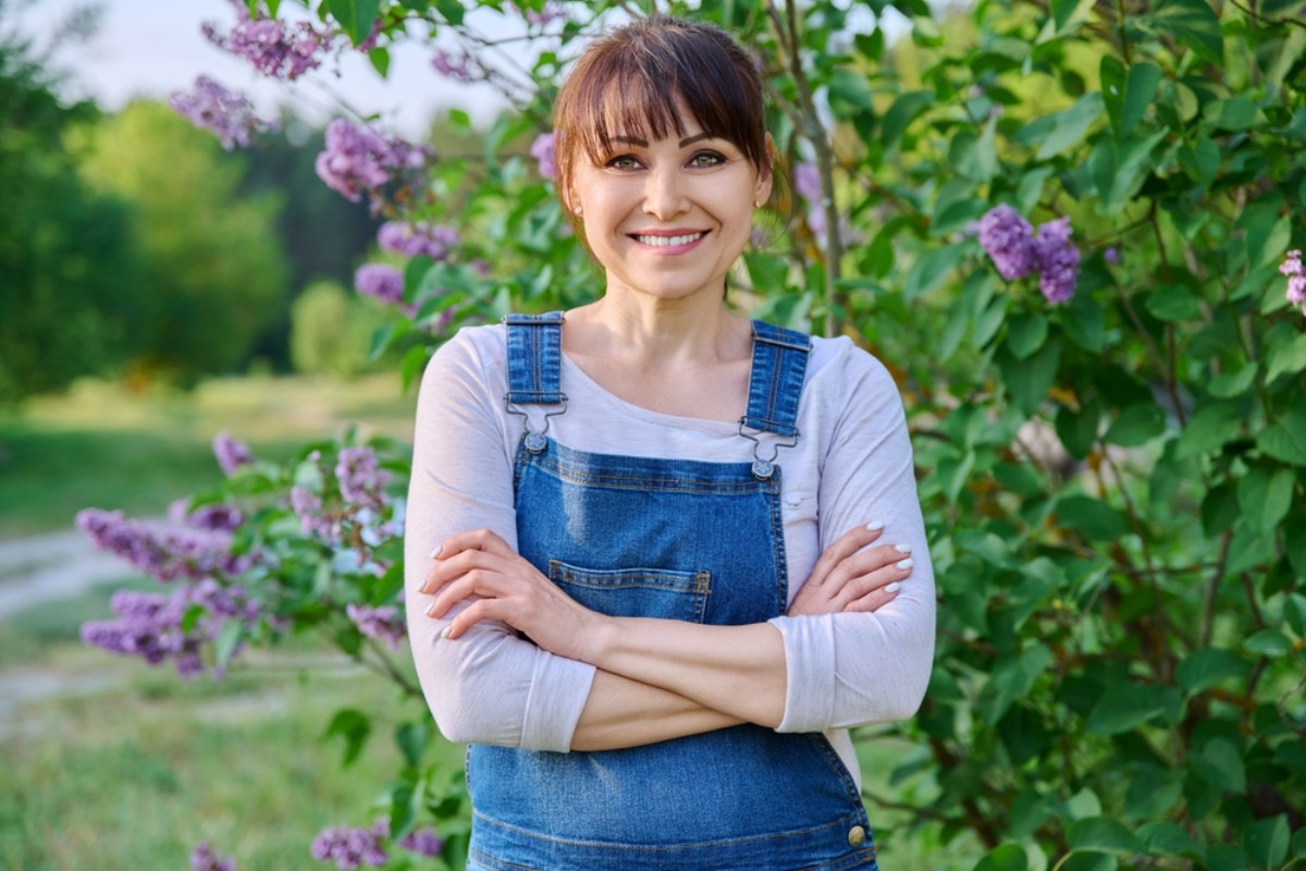 Things women over 40 do that their 20-something coworkers don't get