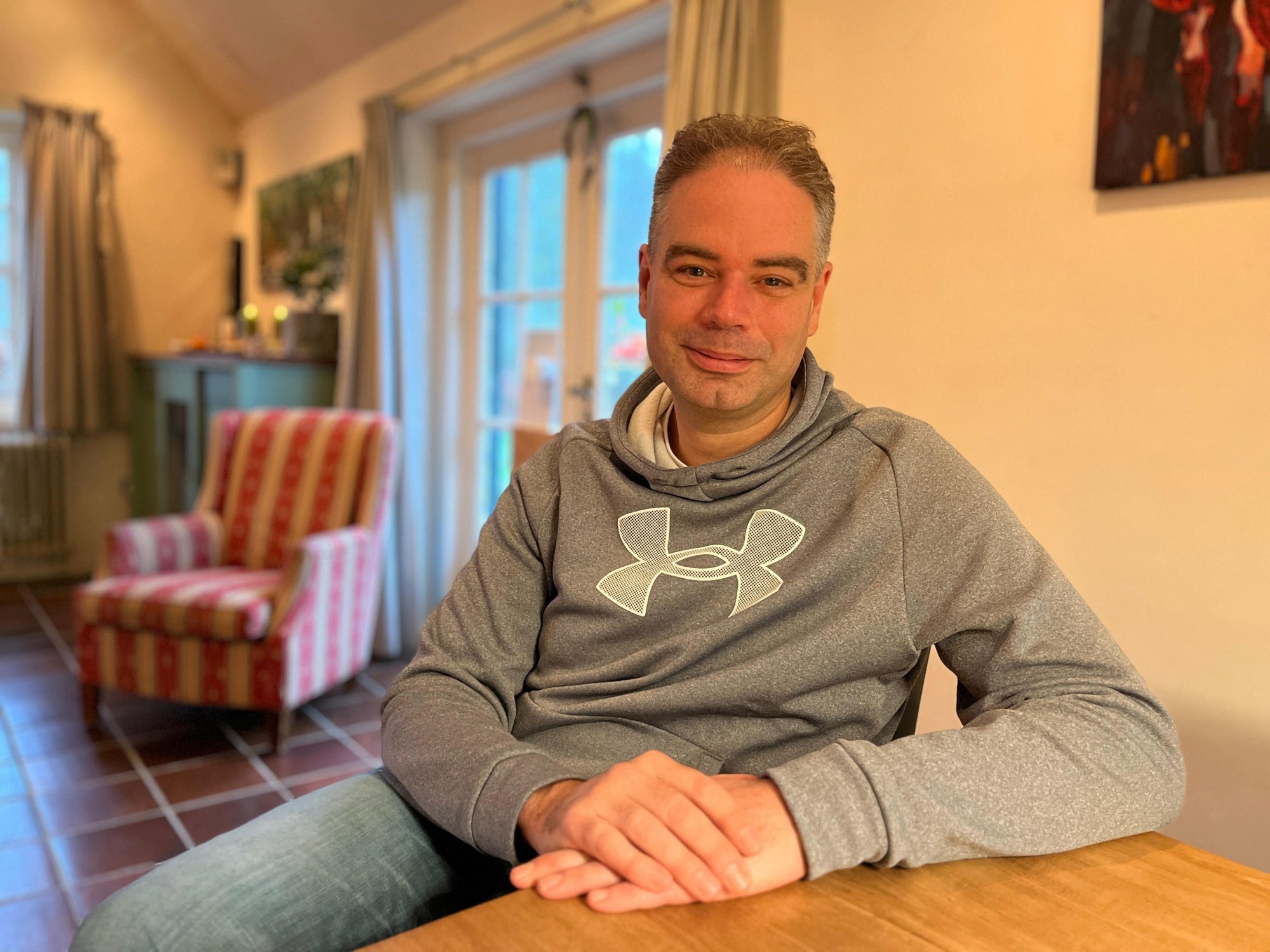 Verwarde man gooit vliegtuigdeur open tijdens opstijgen, Sebastiaan zag ...