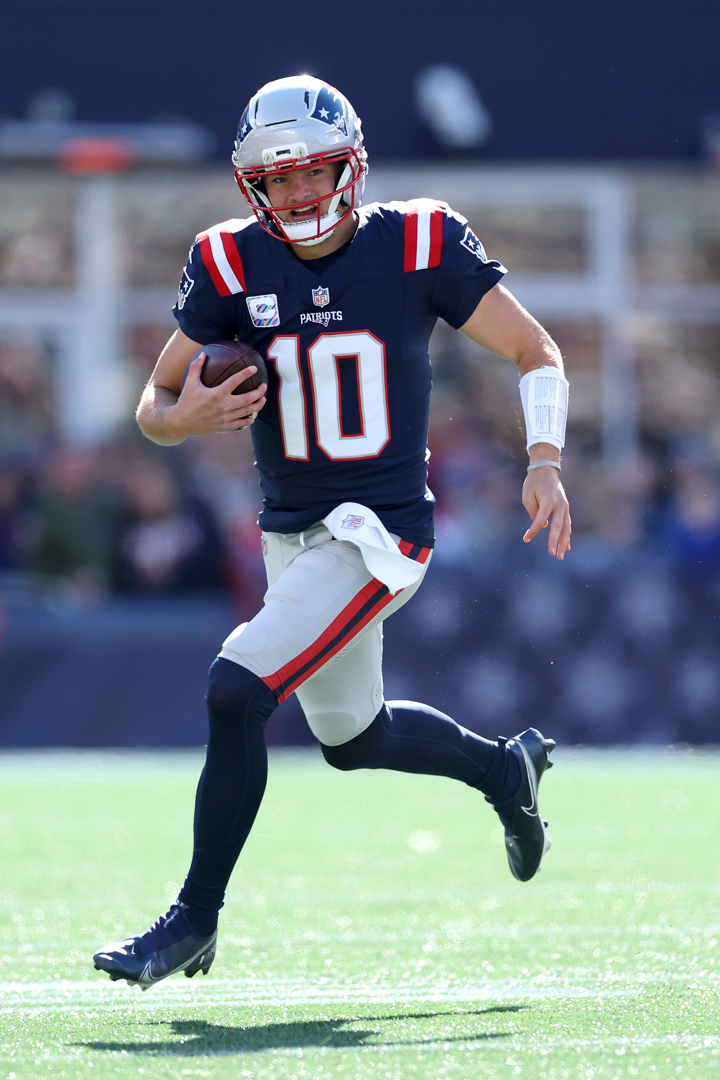 Patriots links 11/28/25: Drake Maye on the run