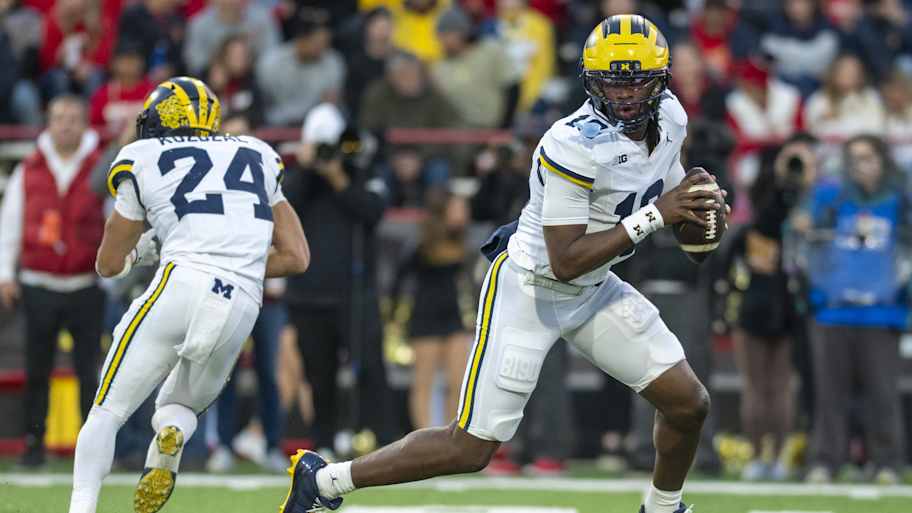 Comparing the quarterbacks in the Ohio State vs. Michigan game