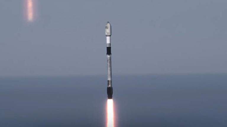SpaceX rocket launches 140 satellites into orbit on Transporter-15 ...