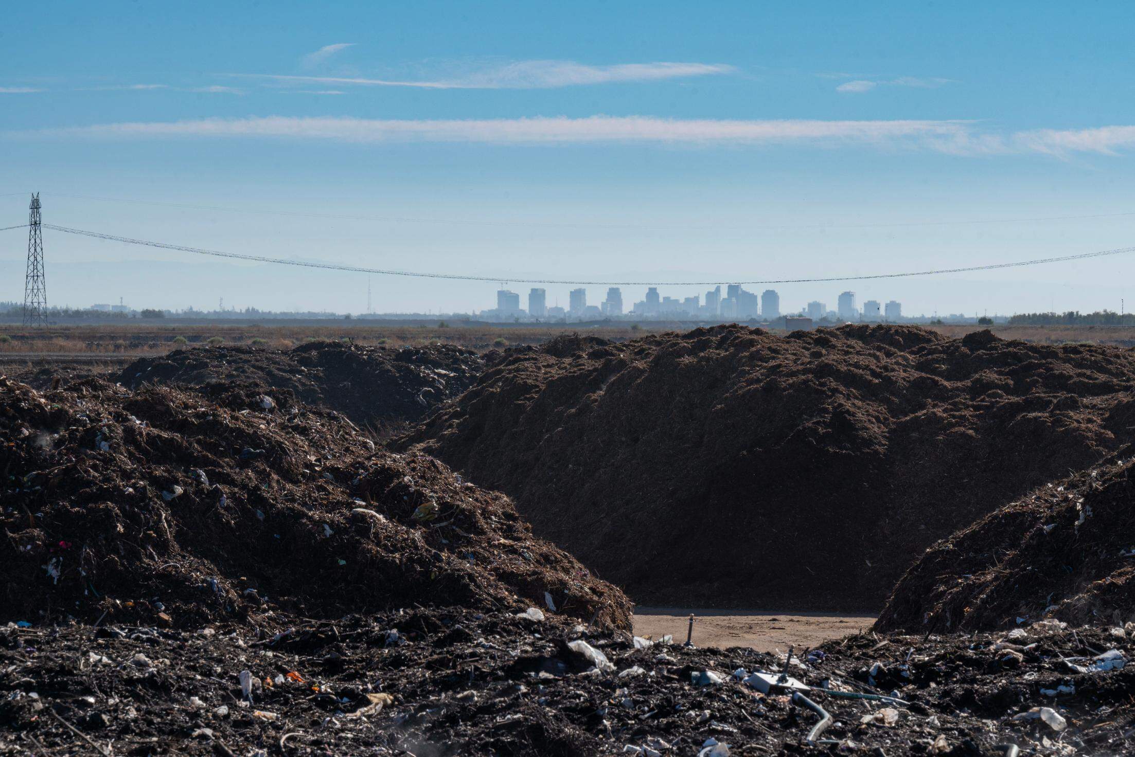 Yolo landfill odors prompt complaints from Davis residents, air quality ...