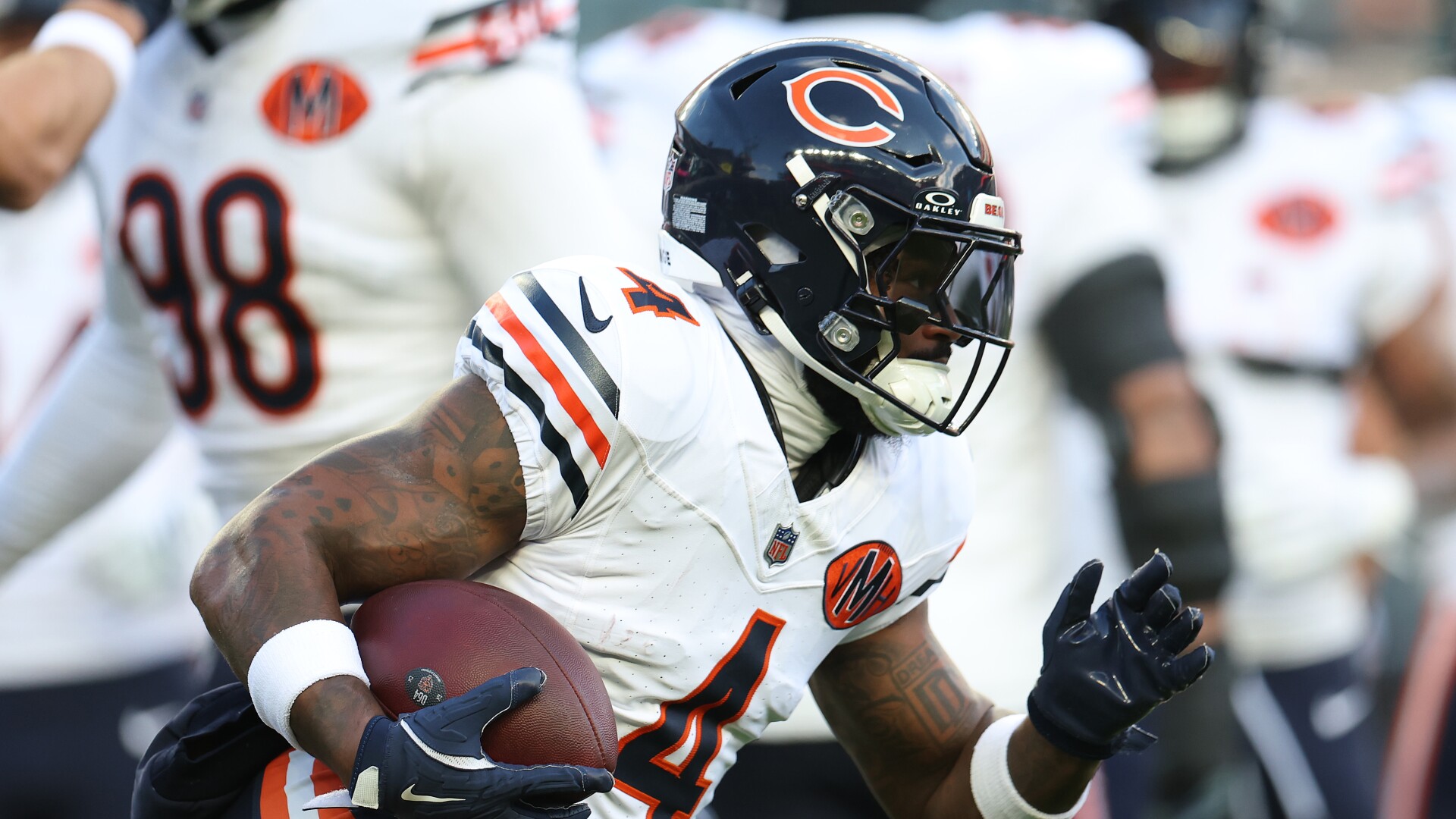 D'Andre Swift gives Bears a 7-0 lead